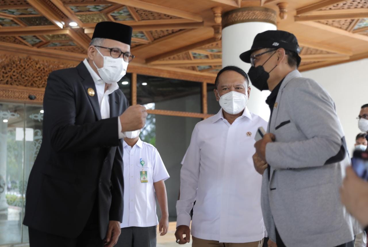 Dampingi Komisi X Dpr Ri Kunker Di Aceh Menpora Amali Dengarkan