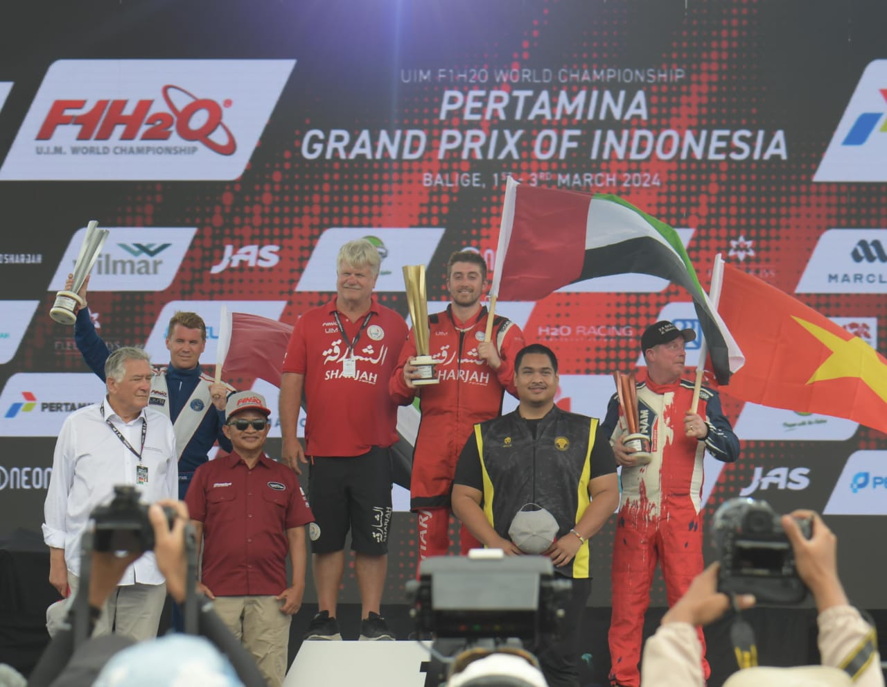 Berjalan Sukses, Menpora Dito Ingin F1 Powerboat 2024 Danau Toba Jadi ... Berjalan Sukses, Menpora Dito Ingin F1 Powerboat 2024 Danau Toba Jadi ...